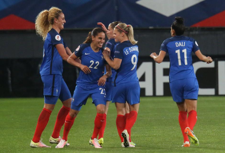 FFF TV - Bleues : retour sur la qualification à l'Euro 2017